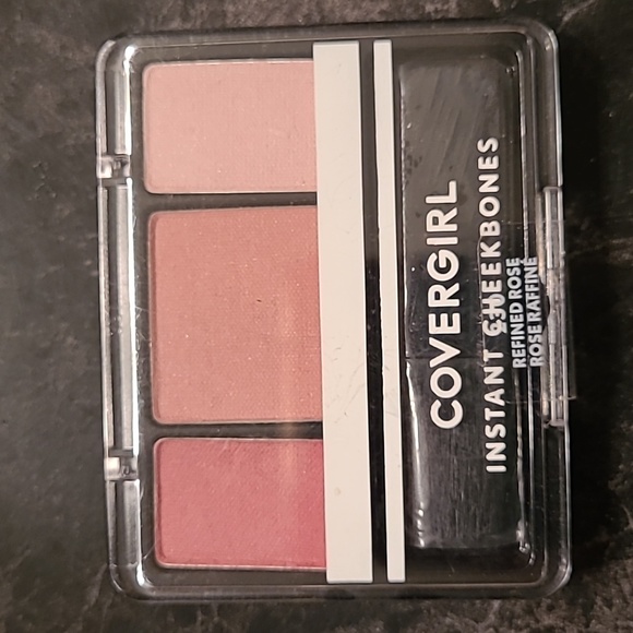 COVERGIRL | Makeup | New In Packaging Covergirl Instant Cheekbones ...